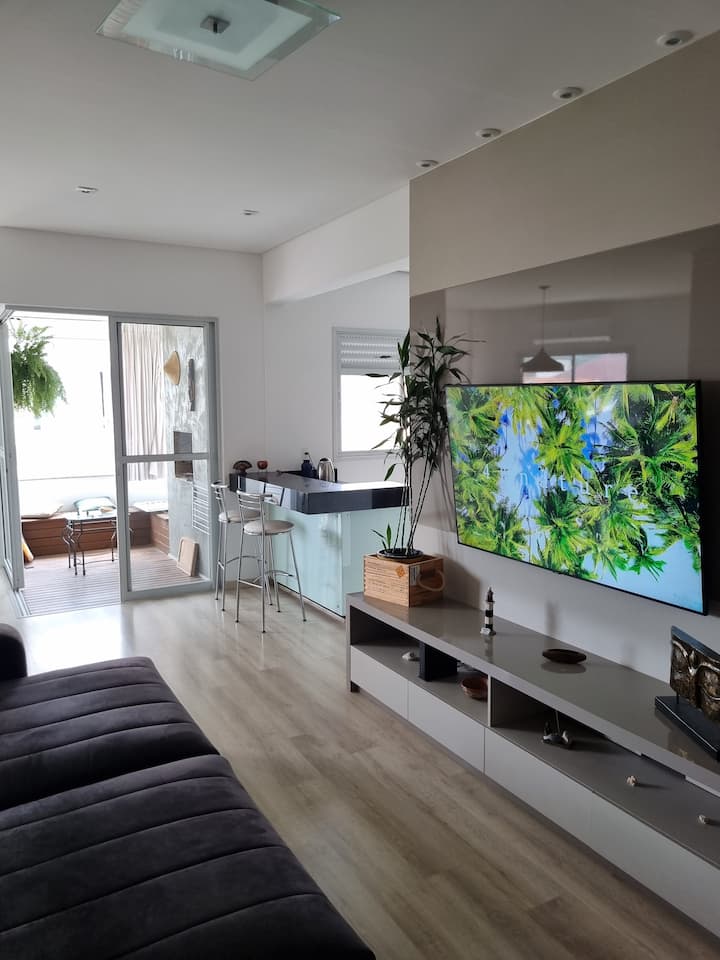 Apto Amplo Perto Do Mar - Florianópolis