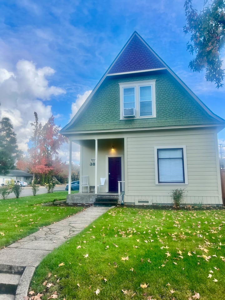 Charming Apt In Hip Neighborhood - Springfield, OR