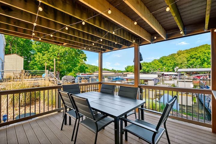 Amazing Cove And Great Game Room With Boat Slip - Lake Ozark, MO