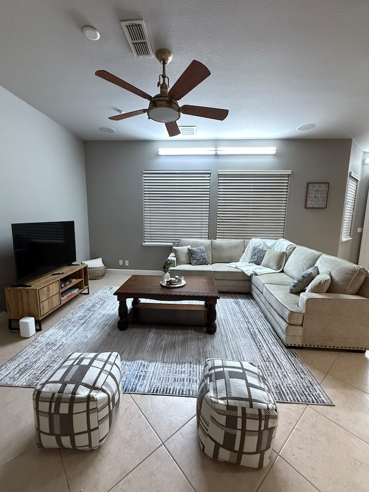 Luxe Spacious Bay Area Retreat - Fremont, CA