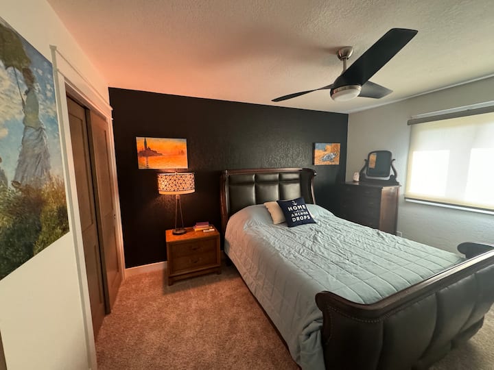 Restful River Room - La Crosse, WI