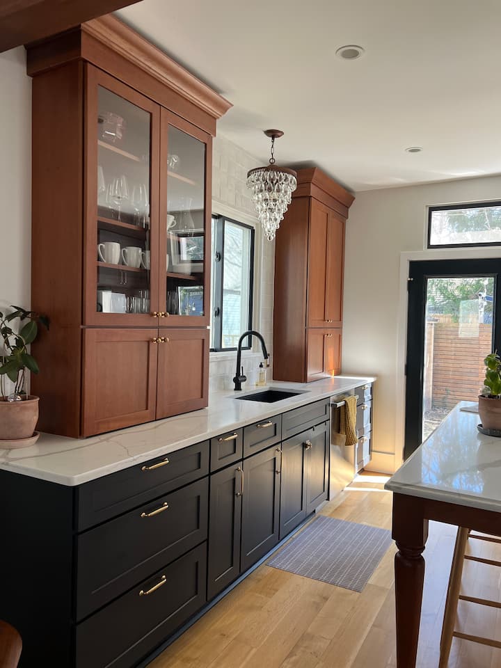 Charming Cottage In Ann Arbor - Ann Arbor, MI