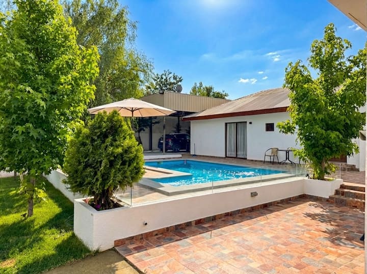 Grand And Spectacular House In Parral - San Carlos