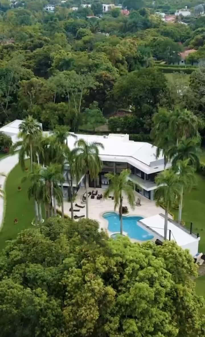 Hermosa Mansión 5 Minutos De Melgar - Colombia
