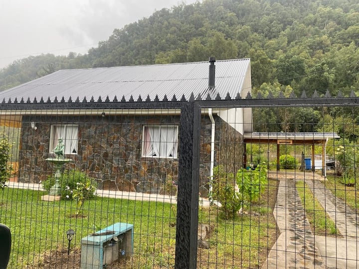 Cabaña Paso Nevado - San Clemente, Chile