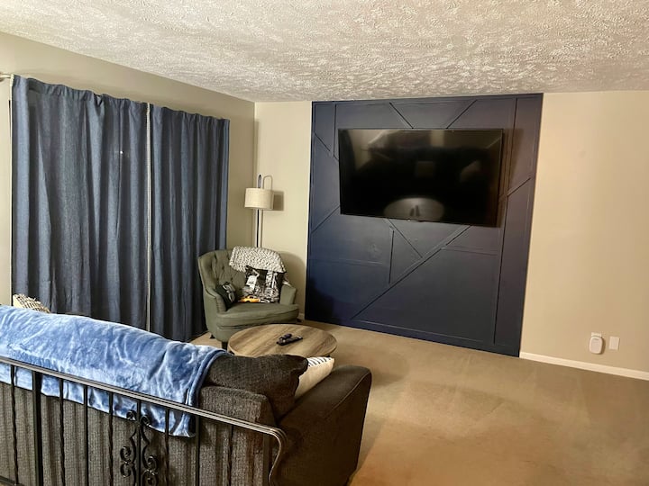 The Grand - Bennington, NE