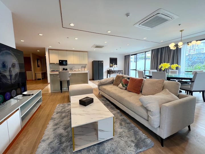 302: Luxury 4beds 4bath Pool & Gym, City/pool View - Bangkok