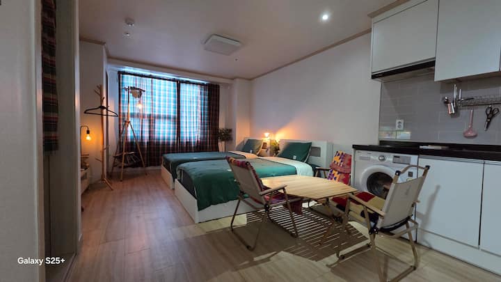 [Stay Cube 407]대전여행 최고의 위치,성심당도보5분, 중앙로역6번출구앞, 대로변 - Daejeon