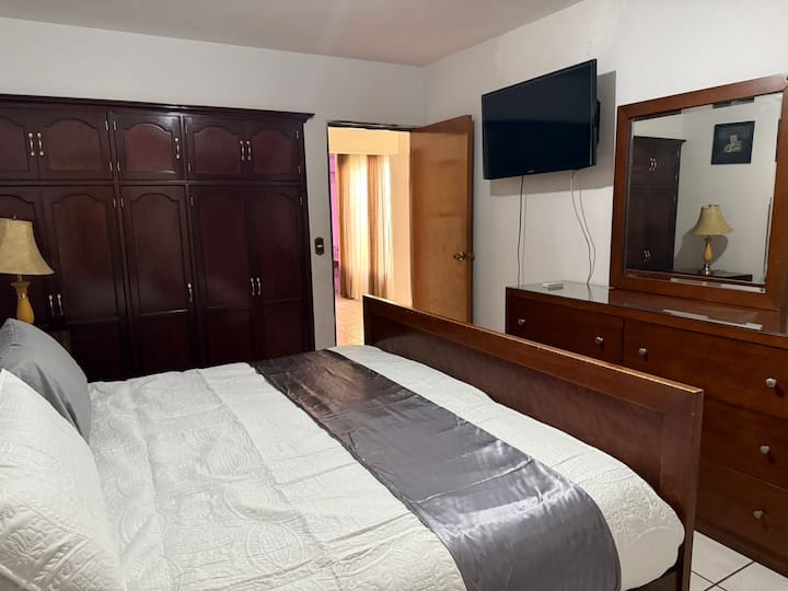 Casa Amplia Y Cómoda En Mochis - Los Mochis