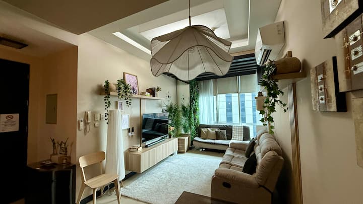Cozy Modern 2br In Upscale Bgc - Taguig
