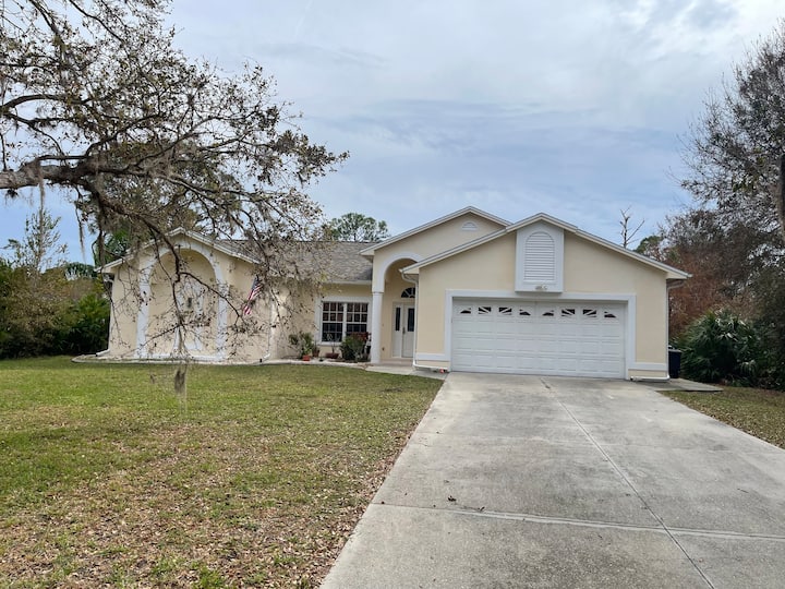 Coastal Retreat - Englewood, FL