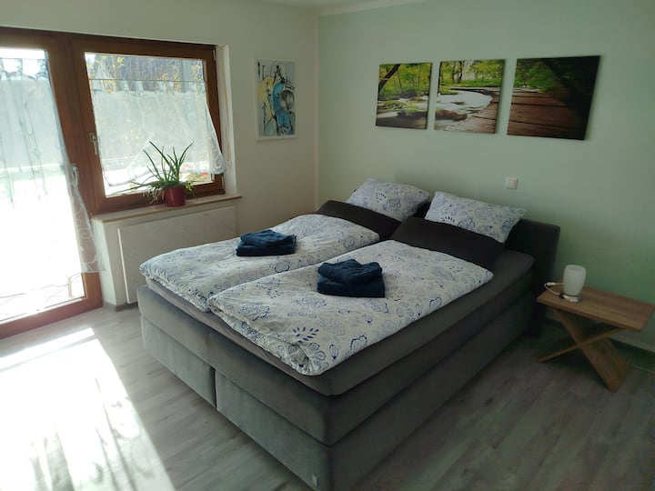 Geräumige Ferienwohnung Mit Doppelbett Und Balkon - Pegnitz