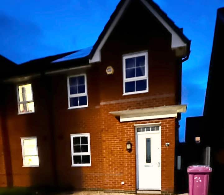 Cosy King Room In Shared House With Free Parking. - Liverpool