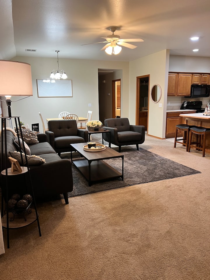 Cozy Single Level 3 Bed/2 Bath Duplex With Garage - Carl Blackwell Lake, OK