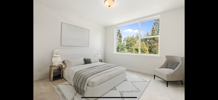 Clean Comfortable Newly Built - Lynnwood, WA