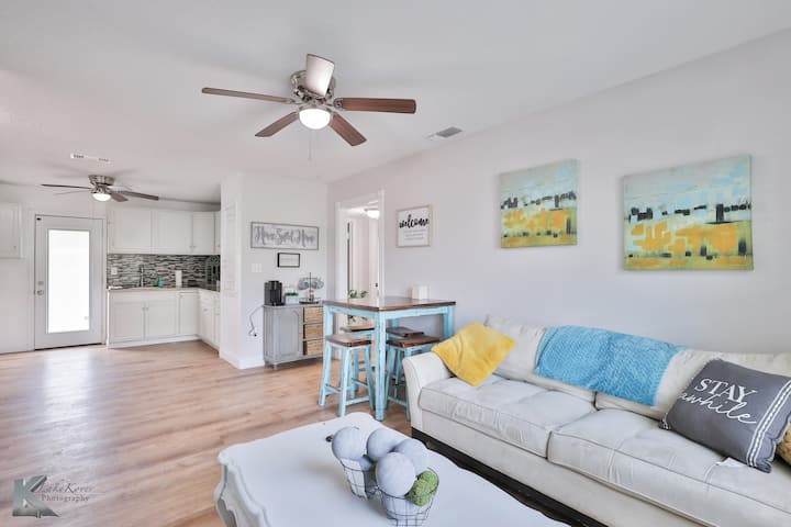 3 Qn Beds | Acu/hsu | Brand New! | Dogs Ok | Yard - Abilene, TX