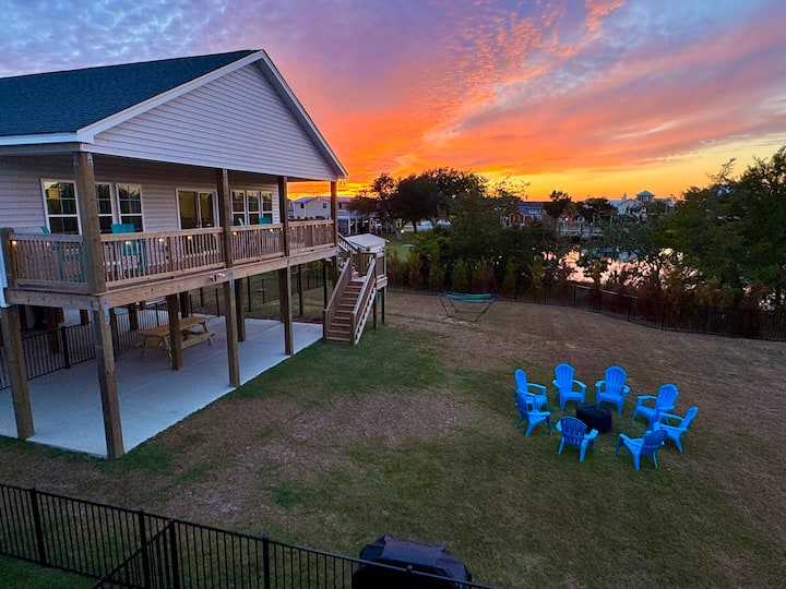 Waterfront/boat Ramp/dock/fire Pit/hammocks! - Cedar Point, NC