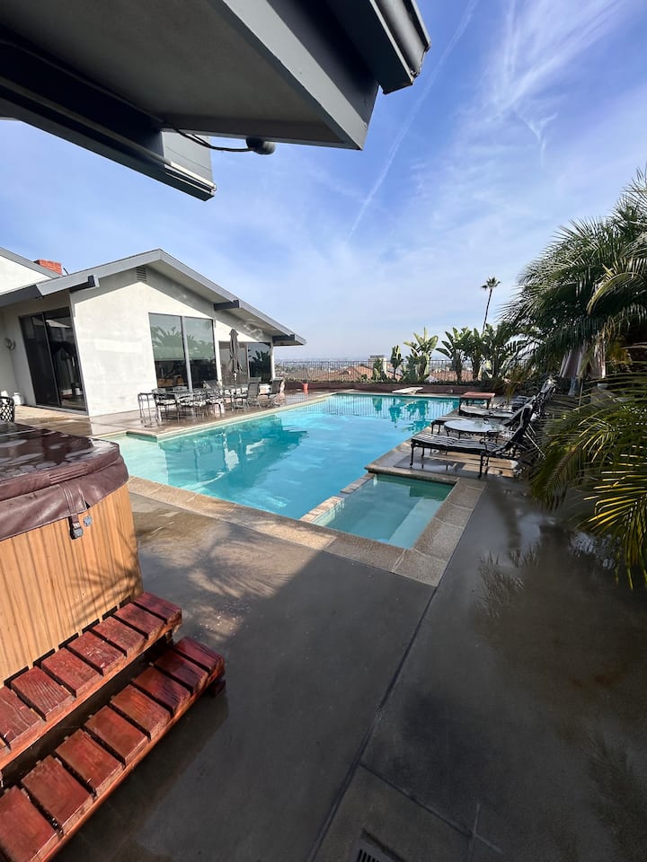 West La Views, Views Everywhere! - Inglewood, CA