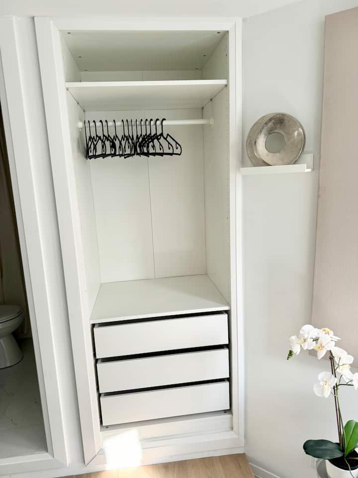 Spacious Bright Loft - Toronto