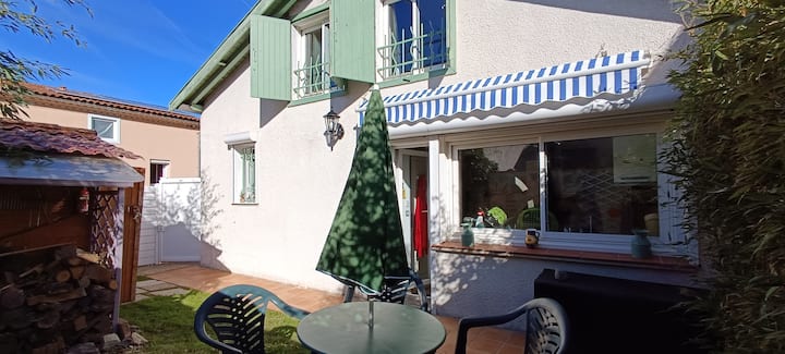 La Cabane Au Fond Du Jardin . - Tarascon-sur-Ariège