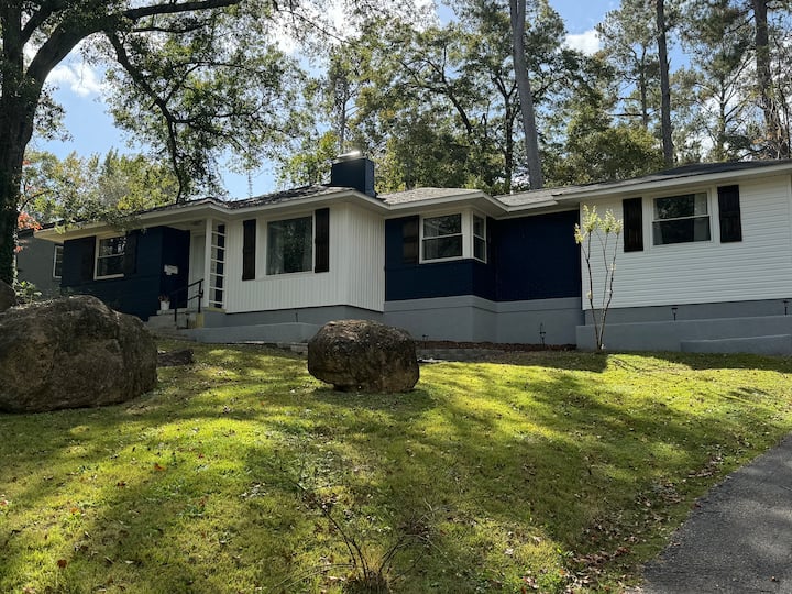 Cozy Ranch Near Downtown - Columbia, SC