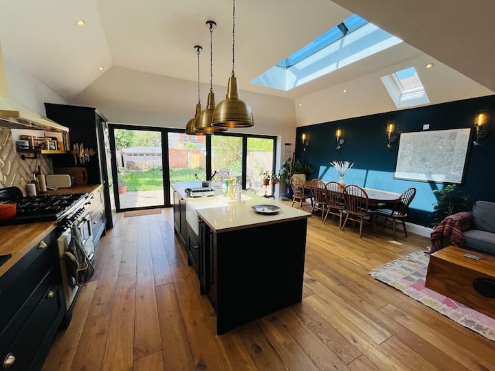 Newly Decorated Home With Garden - Henley-on-Thames