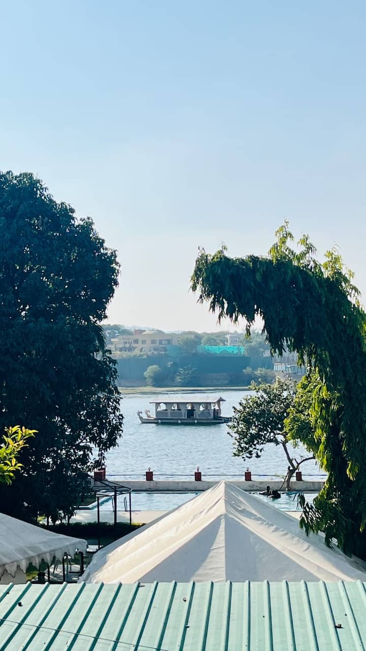 Skylake - A Tranquil Stay - Udaipur
