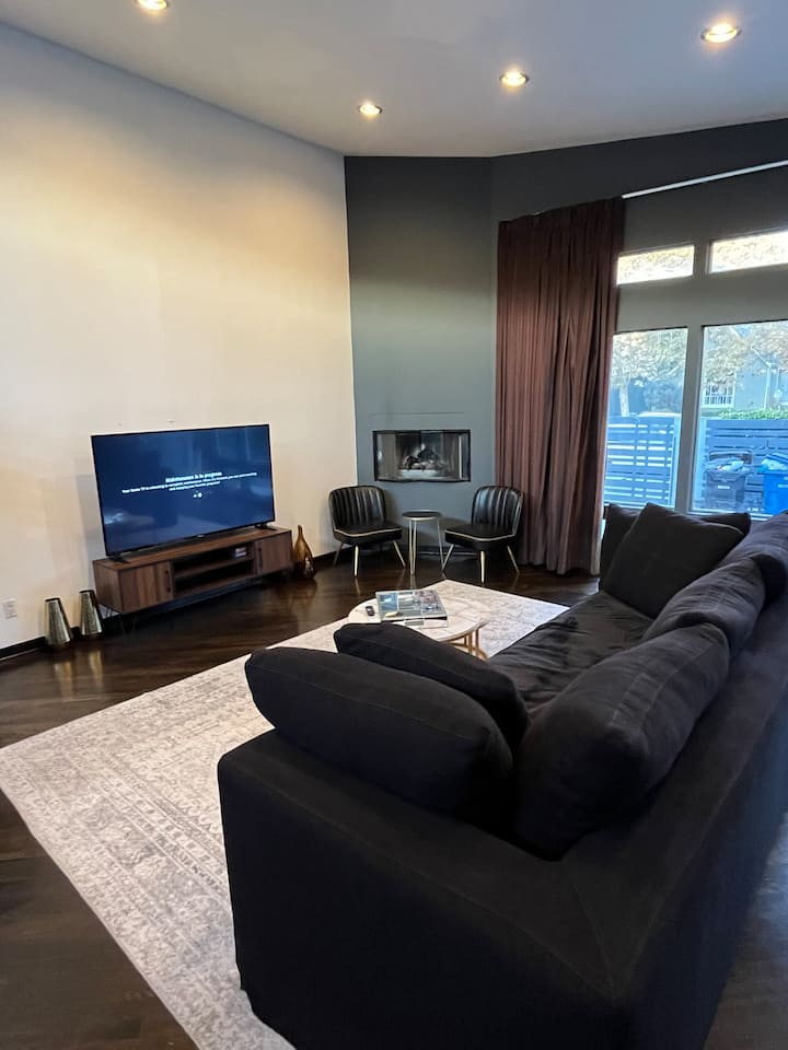2br 2ba Beverlygrove & Parking - Clover Park - Santa Monica