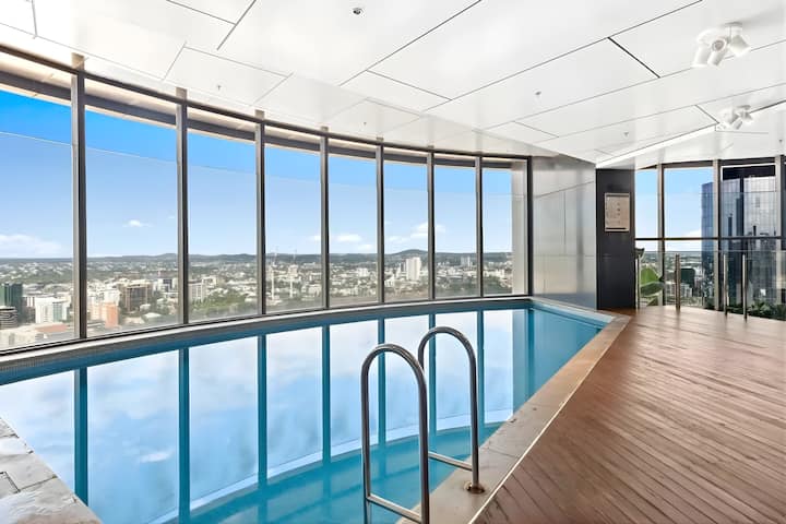 Lux Living In Heart Of Brisbane | 2br + Sb - Newstead