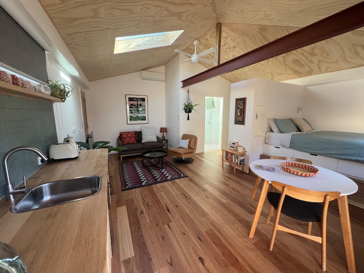 Light Filled Studio - Ocean Grove