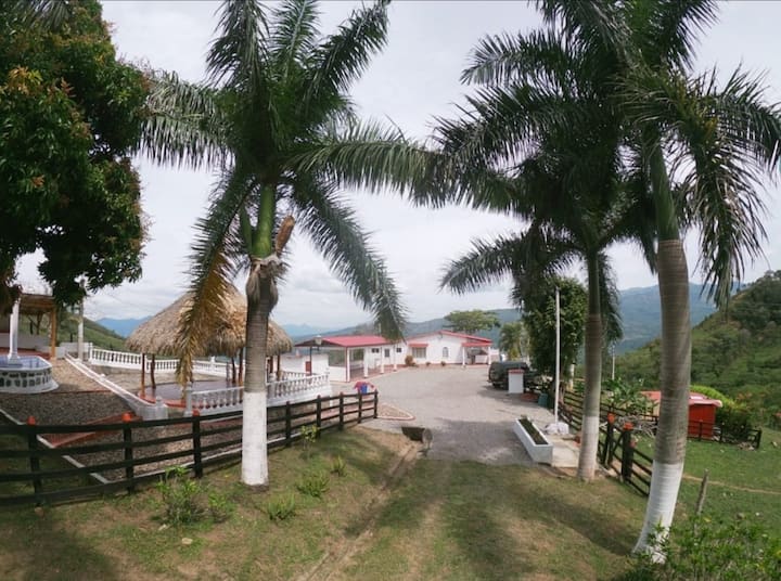 Finca Santa Elena - Guaduas