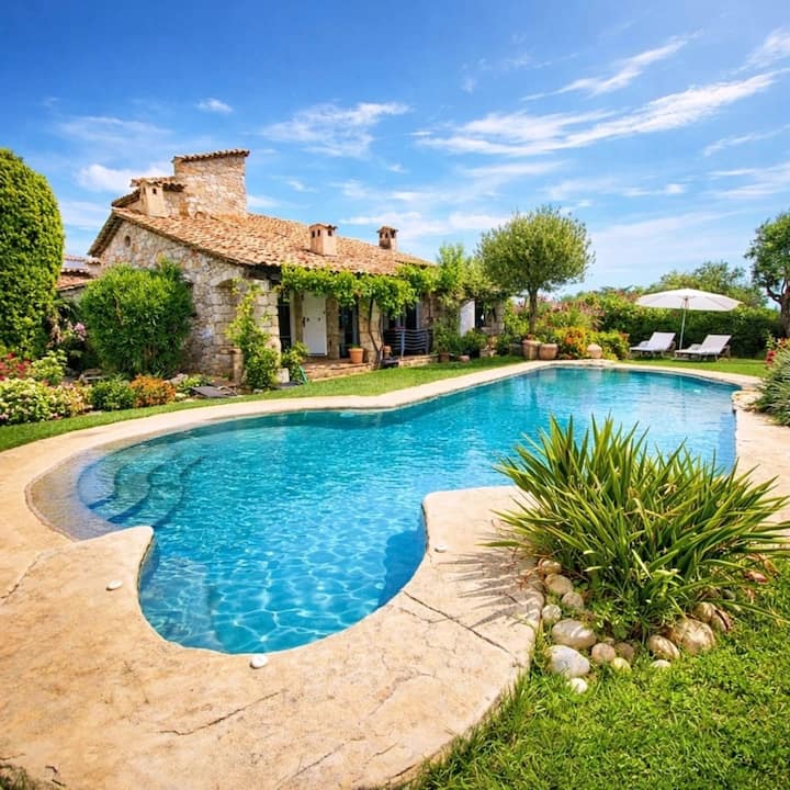 Villa With Garden And Pool - Wifi - Ac - Nice