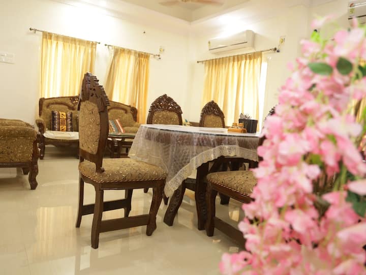 Swamy's Nest | Peaceful & Spacious Stay In Bhopal - Bhopal