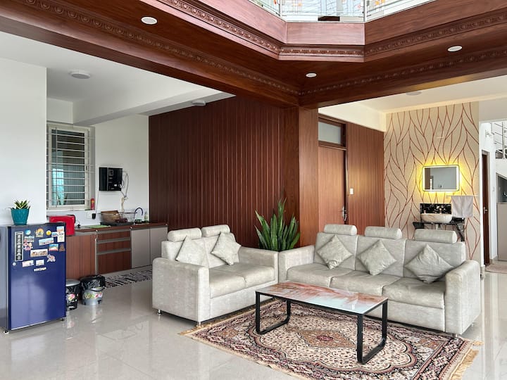 Vinayaka House - A Luxurious Duplex Home - Mangaluru