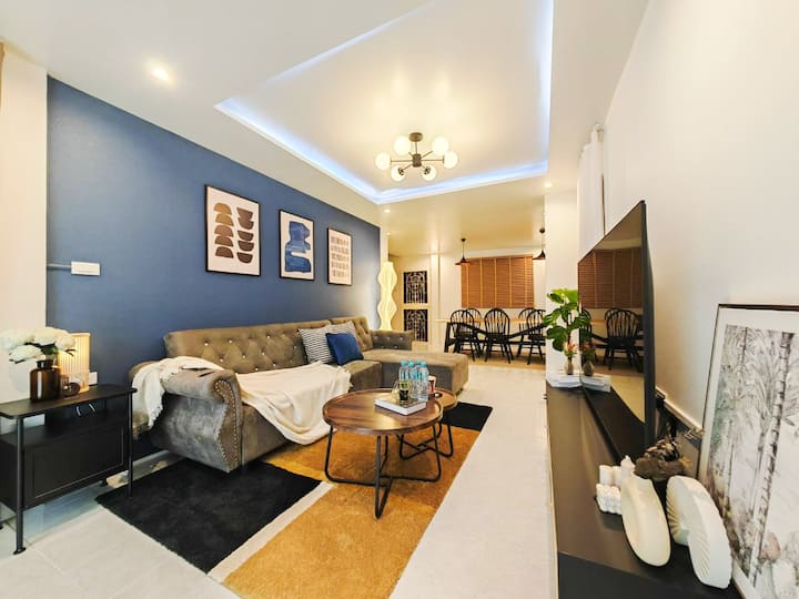 Townhouse 4bed 2bath Near Walking St. & Beach 2km - Pattaya