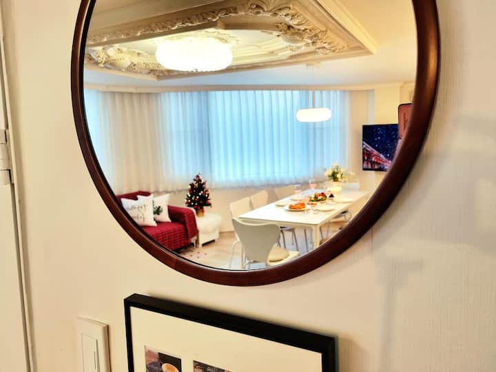 신세계/ 무료주차/ 전철역2분/ 성심당/Dcc /카이스트/ 연구단지/ 정부청사/ 예술의전당 - Daejeon