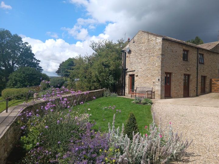Cosy Barn With Stunning Views In Quiet Hamlet - Middleham