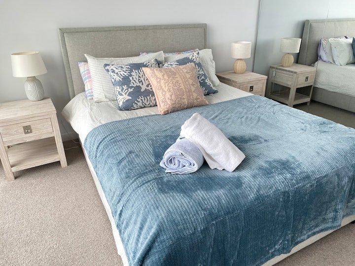 Skyline Ocean View 2 Bedroom - Broadbeach