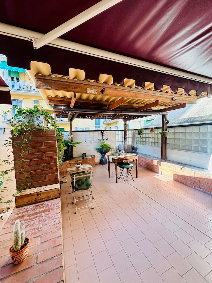 Centro Storico Quadrilocale Con Ampia Terrazza. - Bolonia