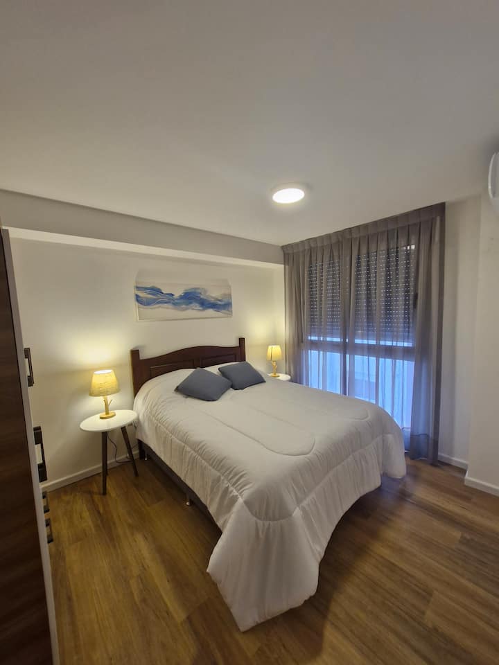 Céntrico. Nuevo. Opción Parking. - Montevideo