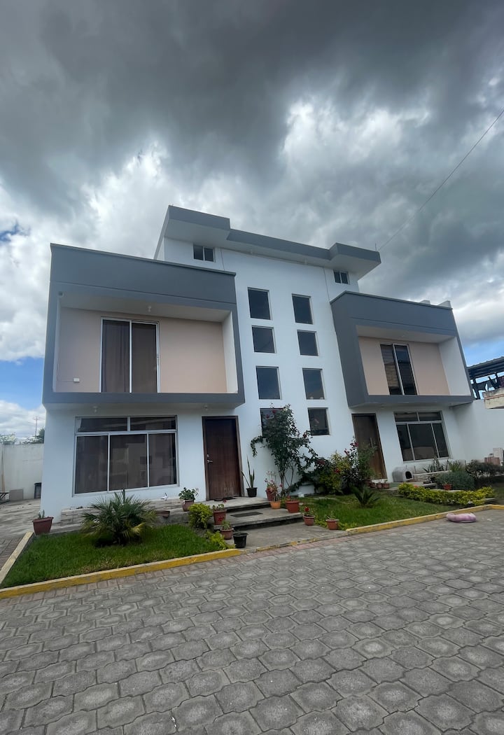 Casa Familiar - 3hab Cerca Del Aeropuerto Y Portal - Napo