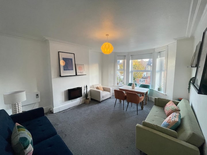 Sunny & Spacious Flat. - Folkestone