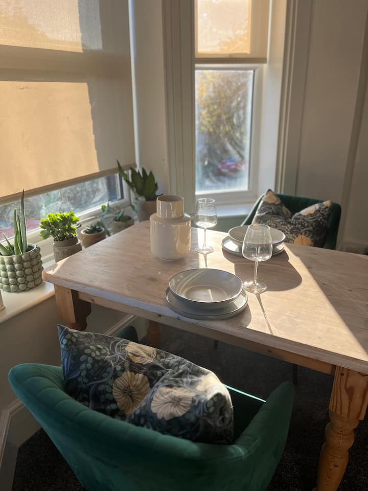 Sunny & Spacious Flat. - Folkestone