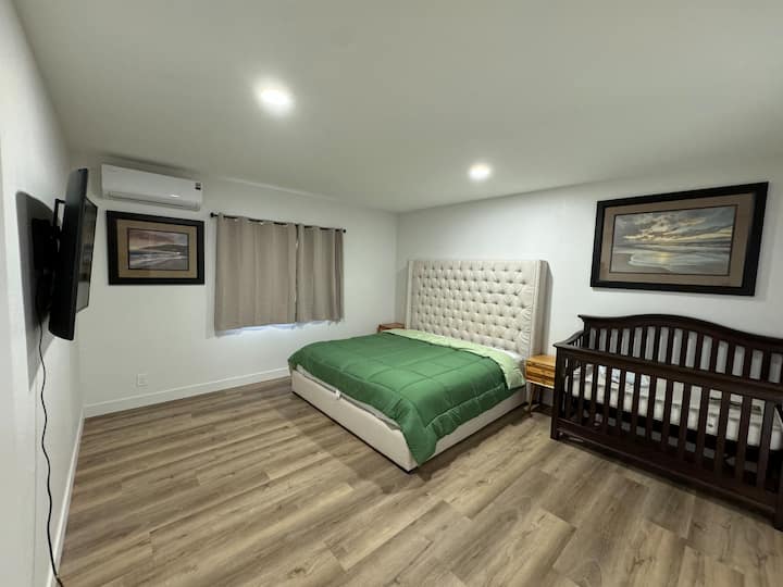 Comfy Open Concept House - 터스틴