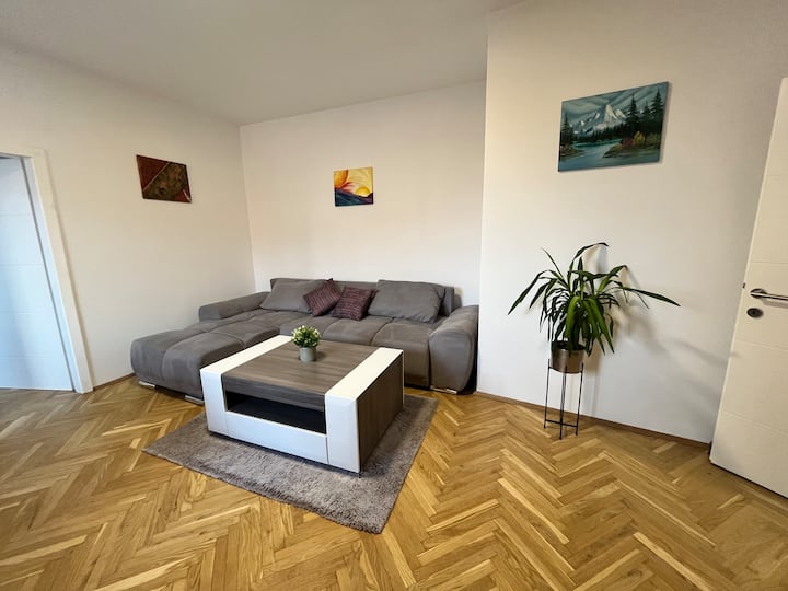 Zentrale Wohnung Mit Ausblick - Graz