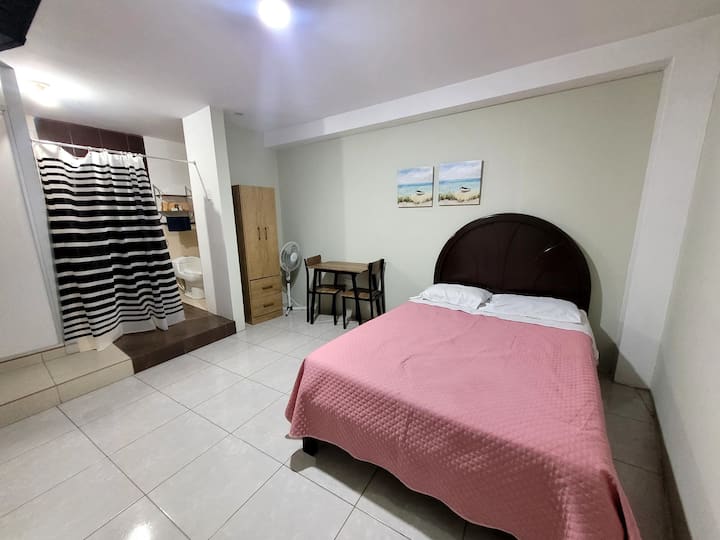 Casa Con 7 Habitaciones Independientes - Chiclayo
