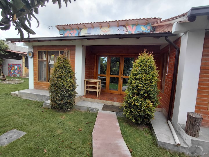 La Casa Del Aguacate - Cotacachi