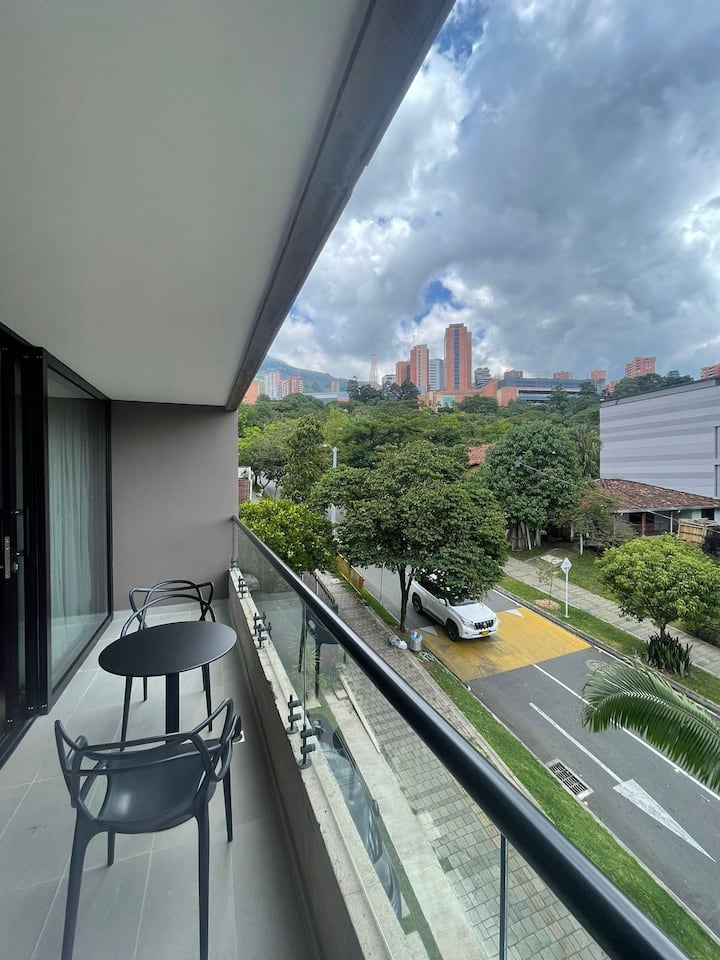 Estudio El Poblado Cerca ÉL Tesoro - Medellín