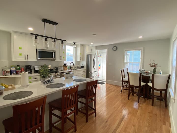 Modern Family Oasis Near Harvard - Cambridge, MA