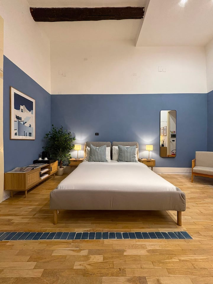 Blue | Rattan - City Centre - Toledo - Naples